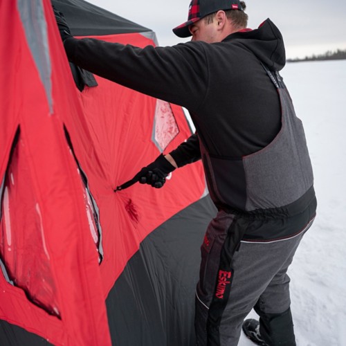Eskimo Outbreak 450XD Hub Ice Shelter