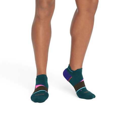Women's Bombas Solid Arch Colorblock Ankle Running Socks