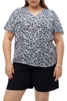 Women's VERO MODA Plus Size Cmenny V-Neck Blouse | SCHEELS.com