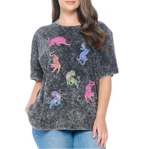 Women's Zutter Plus Size Vibrant Tigers T-Shirt | SCHEELS.com