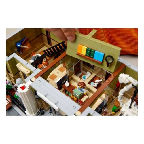 LEGO Icons Natural History Museum 10326 Building Set | SCHEELS.com