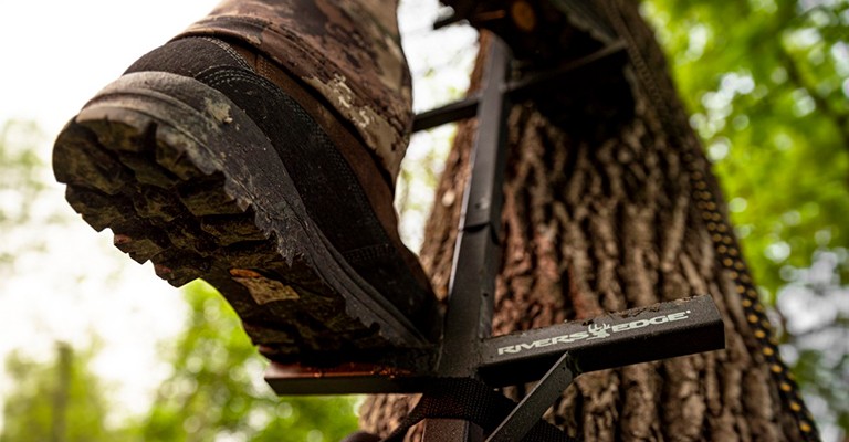 4 Types of Treestands for Hunting